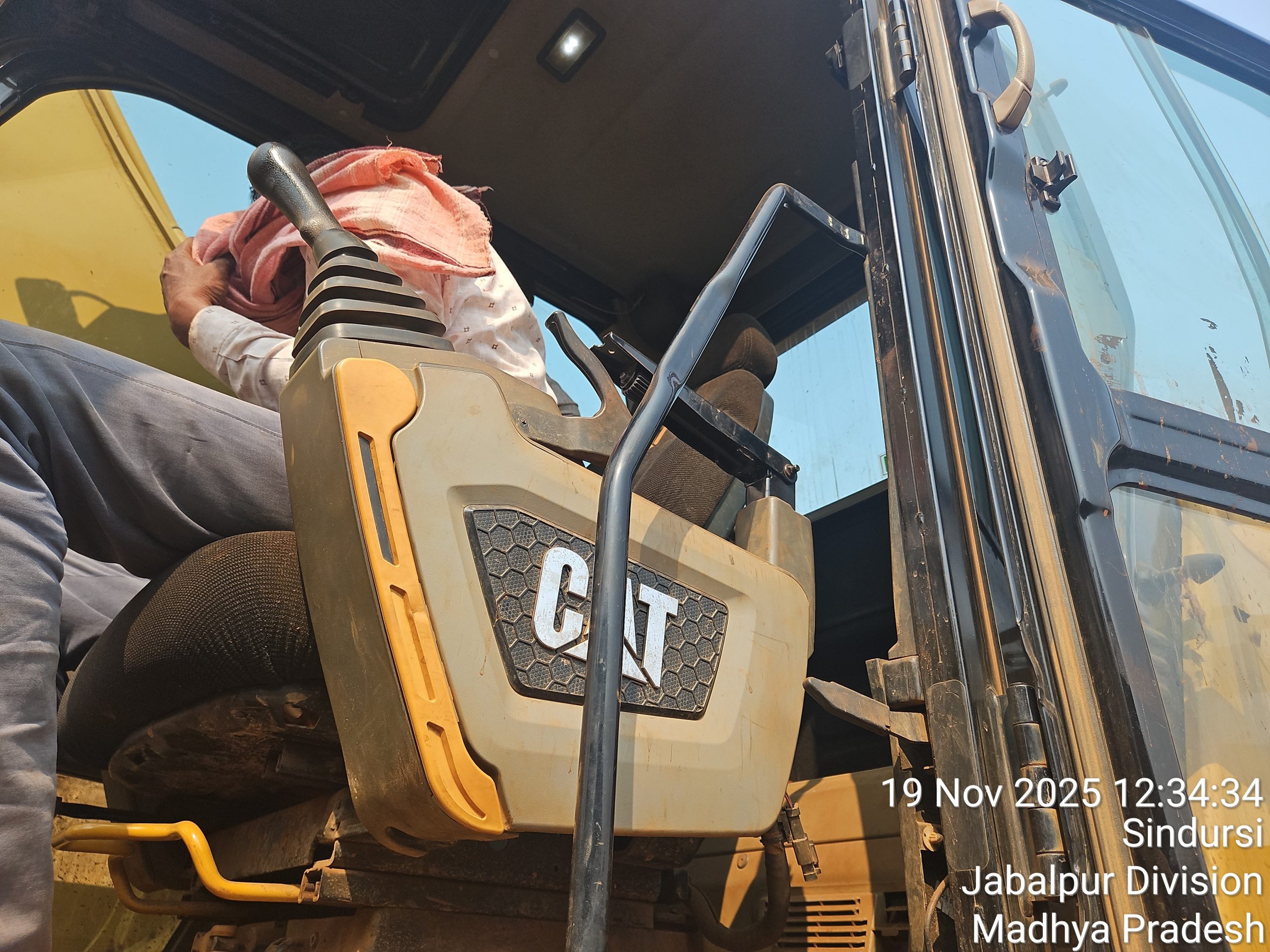 CAT EXCAVATOR 330GC V6 LARGE - Salvage Auction - Largest auctioneer of ...